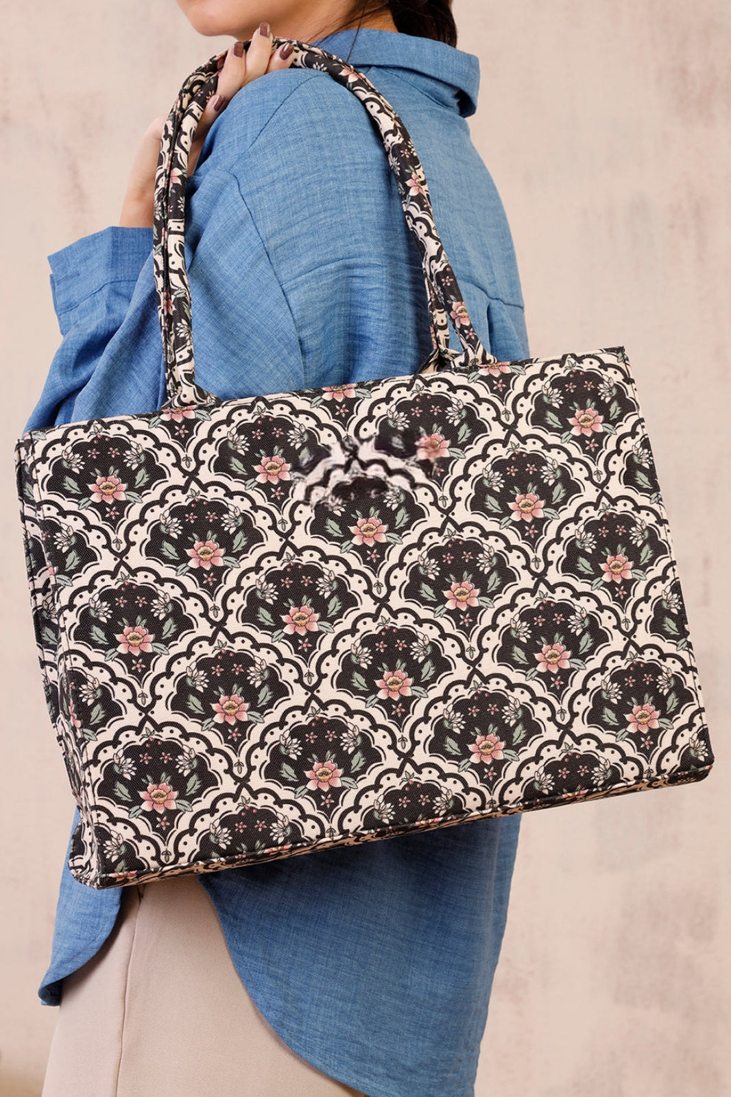 Heart-crafted chic designs to help enhance you outfit. – Bianca Store